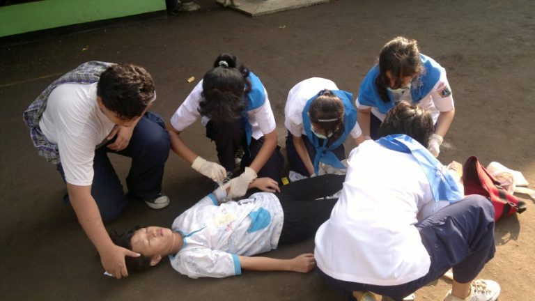 PALANG MERAH REMAJA (PMR) – SMPN 35 JAKARTA